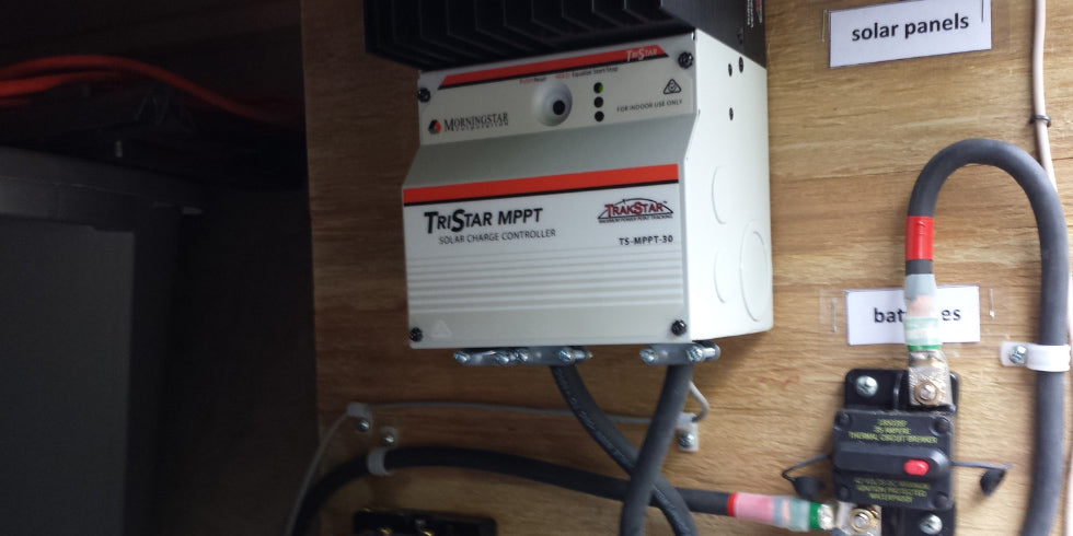 MPPT vs PWM Solar Controllers: Pros and Cons Highlighted